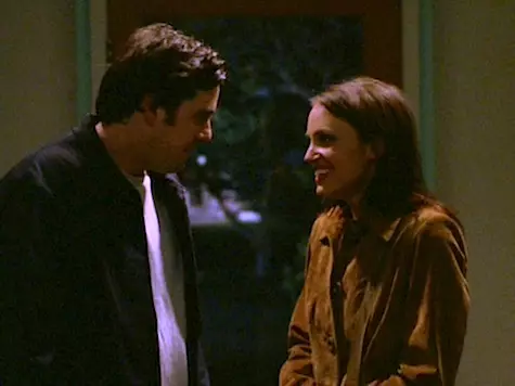 Prehliadka Buffy the Vampire Slayer: „Premenili ste bývalú ženu tejto dámy na obrovské červie monštrum? 30216_8