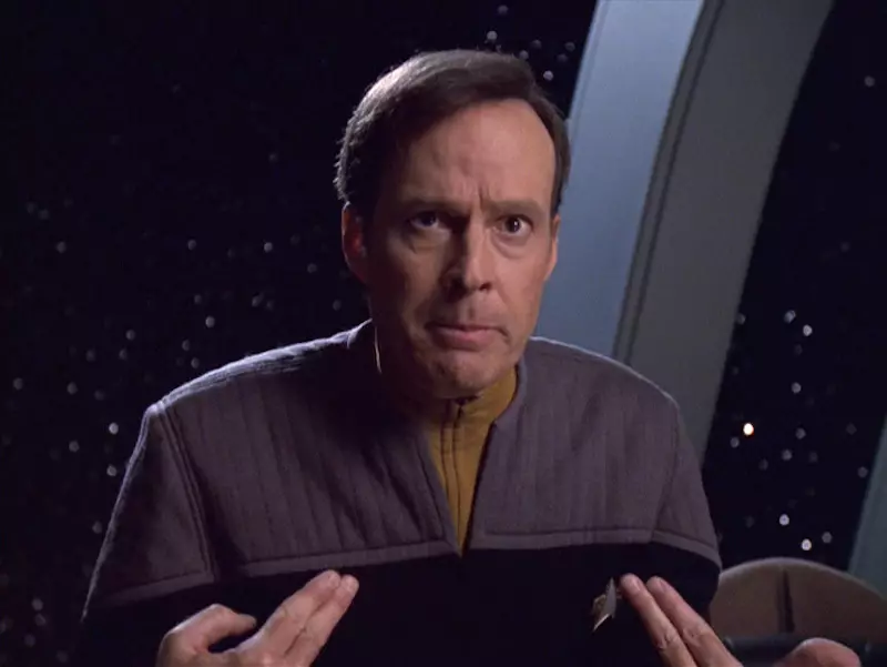 Star Trek: Voyager qayta ko'rish: "Pathfinder"