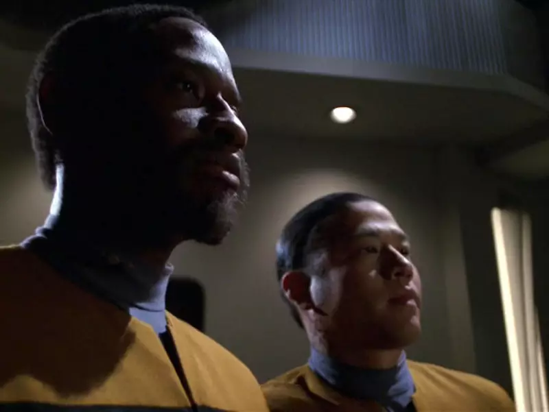 Star Trek: Voyager Yenidən Baxış: “Müəllif, Müəllif” 3028_1