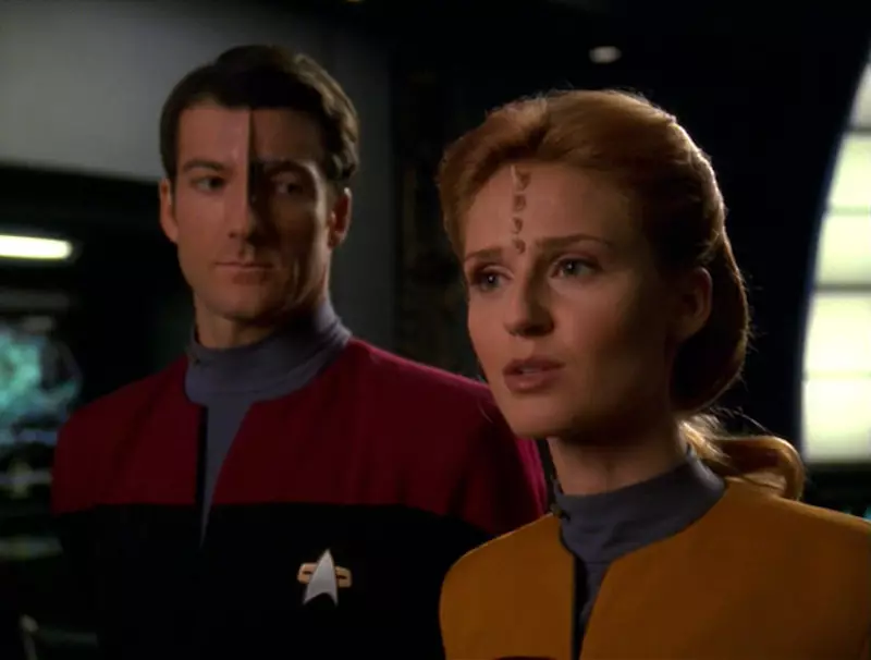 Star Trek: Voyager қайта қарауы: «Жарылған» 3031_6