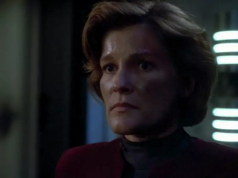 Star Trek: Voyager Rewatch: “Cehennem Yılı, Bölüm I” 3033_4