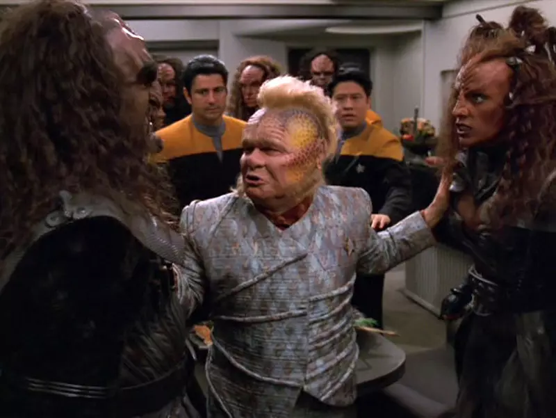 Star Trek: Voyager Rewatch: “ຄຳພະຍາກອນ” 3034_1