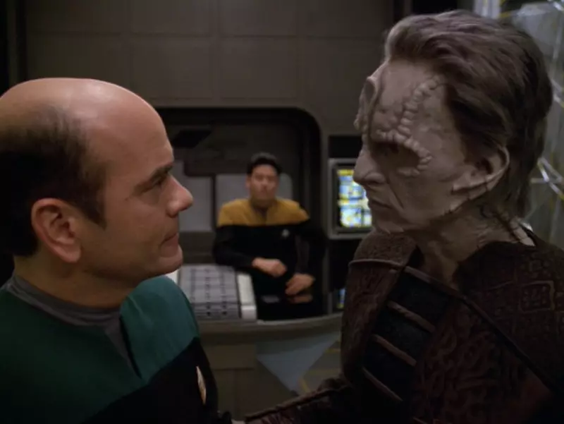 Star Trek: Voyager Rewatch: "Nothing Human"