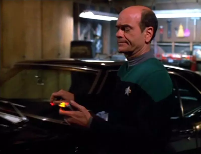 Inyenyeri Trek: Voyager Rewatch: “Vis à Vis” 3069_2