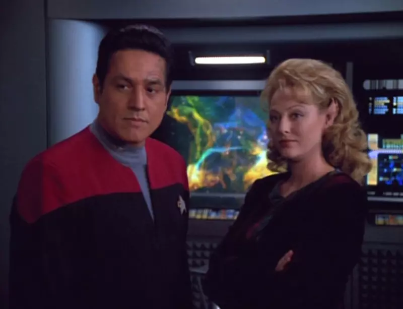 Lub Hnub Qub Trek: Voyager Rewatch: "Unforgettable"