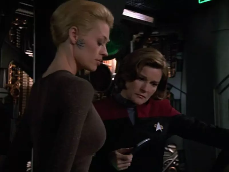 Star Trek: Voyager Rewatch: Nchịkọta Oge nke anọ