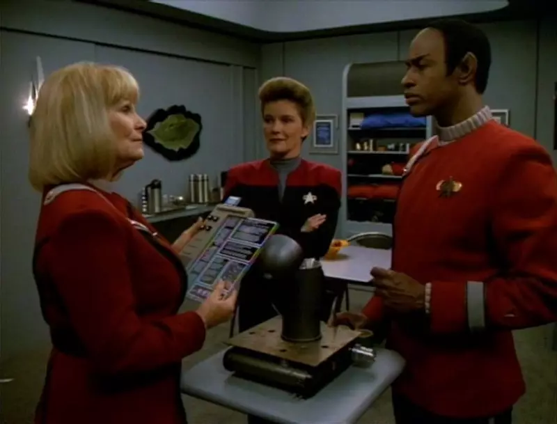 Star Trek: Voyager Endurskoðun: „Flashback“ 3101_3