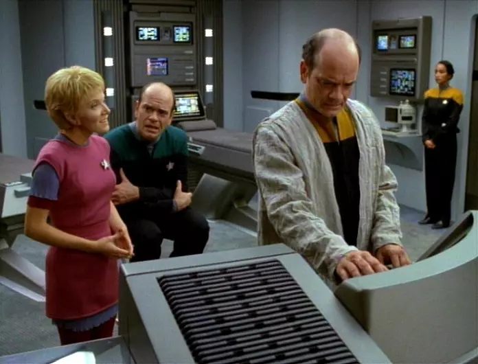 Star Trek: Voyager Rewatch: “Рій” 3109_1