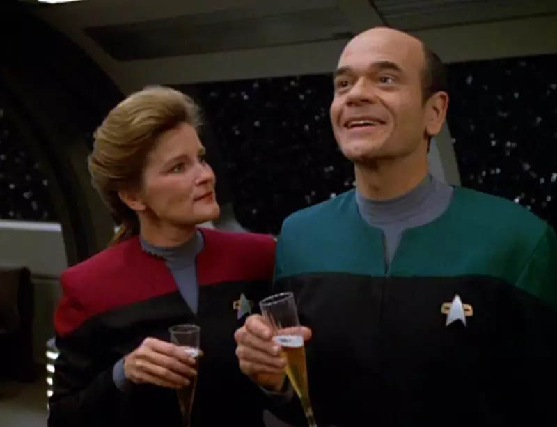 Star Trek: Voyager Rewatch: “Future’s End, Part II” 3128_2
