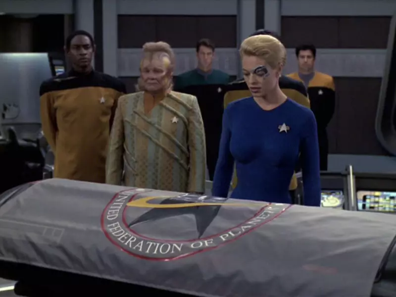 Star Trek: Voyager Rewatch: «Один маленький крок» 3134_2