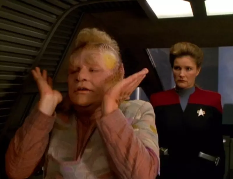 Star Trek: Voyager Rewatch: „Makrokosmos” 3140_2