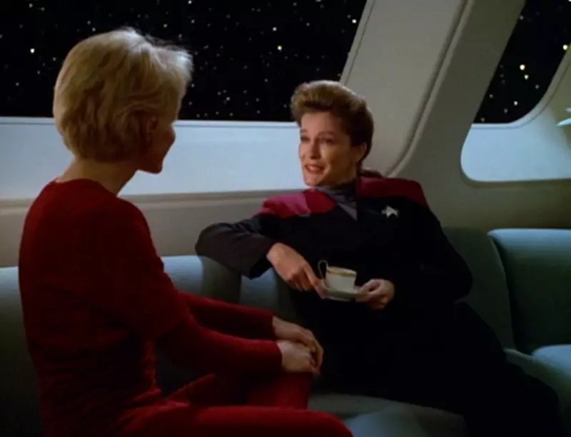 Star Trek: Voyager Rewatch: „Darkling” 3163_2
