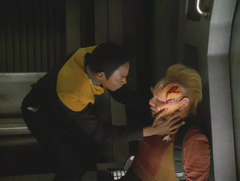 Star Trek: Voyager Yeniden İzleme: “Yükseliş” 3167_2