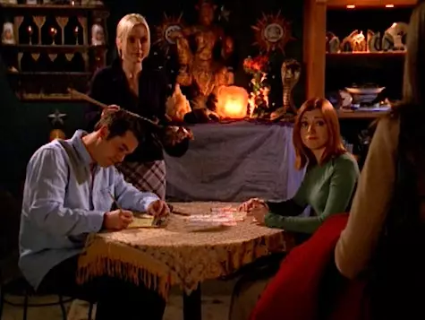 Buffy the Vampire Slayer Rewatch: „ჩვენ არ ვხუმრობთ ამ სახლში ადამიანების ჭამაზე!“ 31762_2