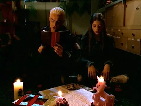 Buffy the Vampire Slayer Rewatch: Singing in the Key of Key 31843_3