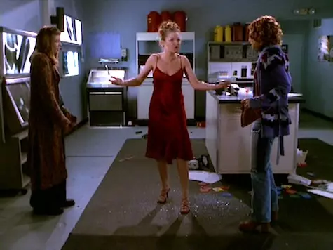 Powtórka z Buffy the Vampire Slayer: Śpiewanie w kluczu klucza 31843_8