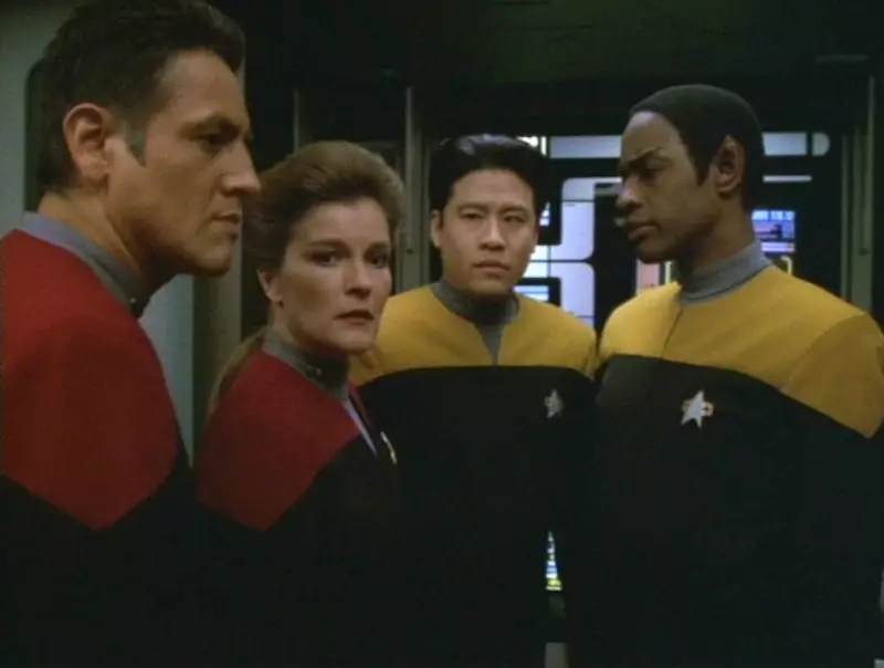 Star Trek: Voyager Rewatch: «Скорпіон, частина I» 3196_1