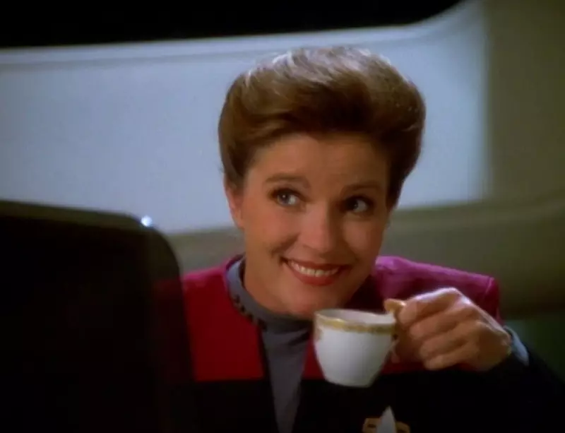 Star Trek: Voyager Rewatch: Resumen de la tercera temporada