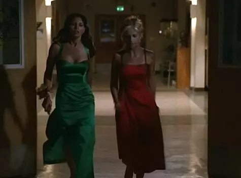 Buffy the Vampire Slayer Rewatch: Homecoming Girls on Fire 32112_4