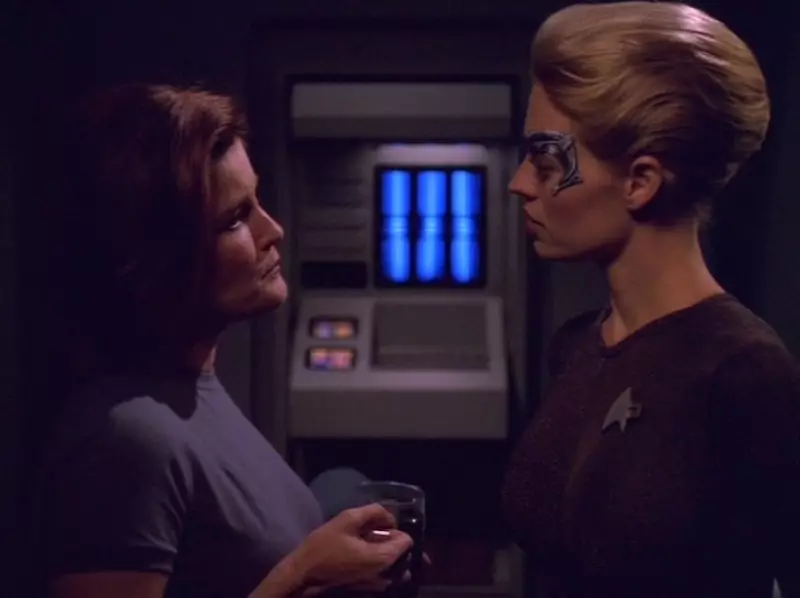 Star Trek: Voyager қайта қарауы: «Жасырын кескін» 3234_2