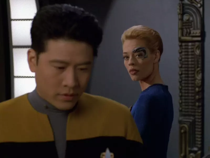 Star Trek: Voyager Rewatch: «Хвороба» 3248_1
