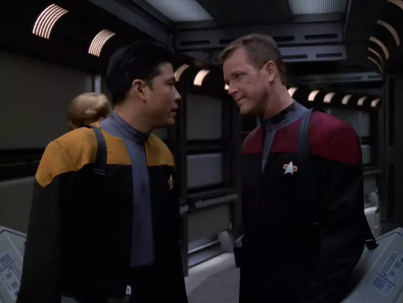 Star Trek: Voyager Rewatch: «The Disease» 3248_4