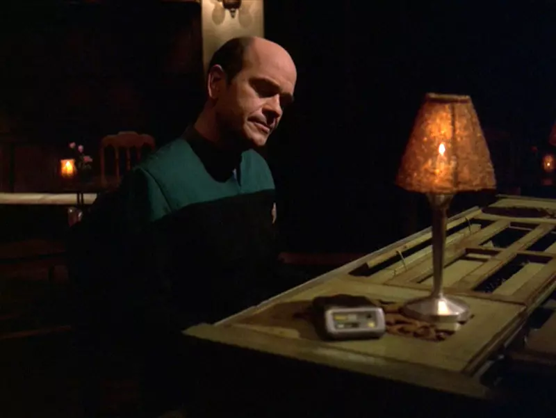 „Star Trek“: „Voyager Rewatch“: „Kažkas mane prižiūrės“ 3262_4