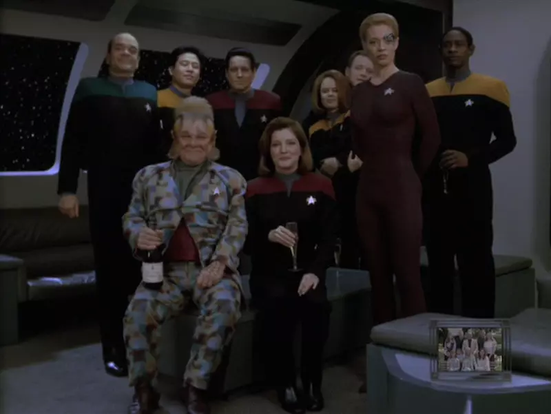 Star Trek: Voyager Rewatch: “11:59” 3266_2