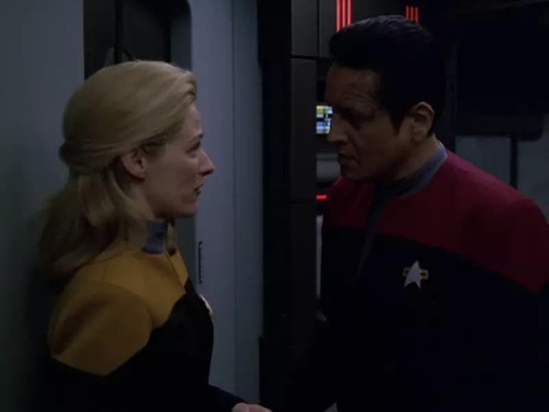 Star Trek: Voyager Endurskoðun: „Equinox, Part I“ 3275_1