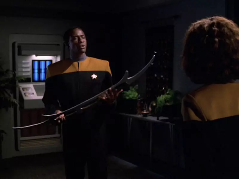 Star Trek: Voyager Rewatch: “Mirušo barža” 3284_1