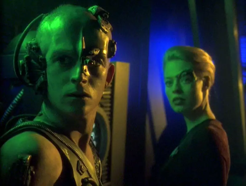 Star Trek: Бозгашти Voyager: "Коллектив"