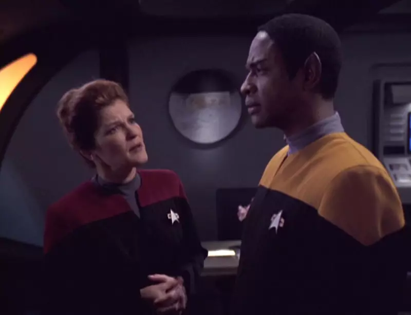 چولپان Trek: Voyager Rewatch: «ئاچچىق» 3359_1