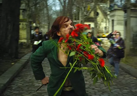 « Trois, douze, merde ! » : Holy Motors