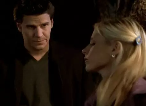 إعادة مشاهدة Buffy the Vampire Slayer: I can heeeearrrr you! 34649_2