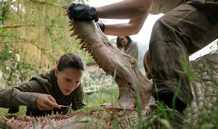 Sleeps With Monsters: Annihilation is Amazing, and Full of Women