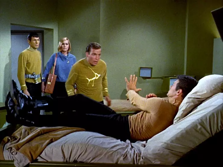 Star Trek Orijinal Seri Yeniden İzleme: “Daha Önce Kimsenin Gitmediği Yer” 43572_19