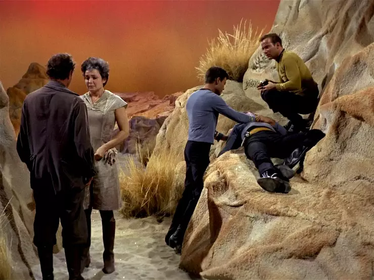 Star Trek The Original Series Rewatch: “Ọnyà Nwoke ahụ” 43573_2