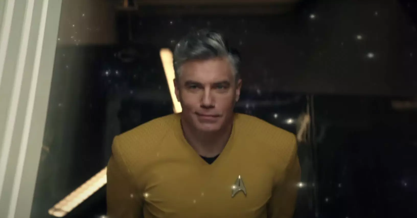 Yo rele Christopher Pike soti nan retrèt tris nan Star Trek: Strange New Worlds Trailer