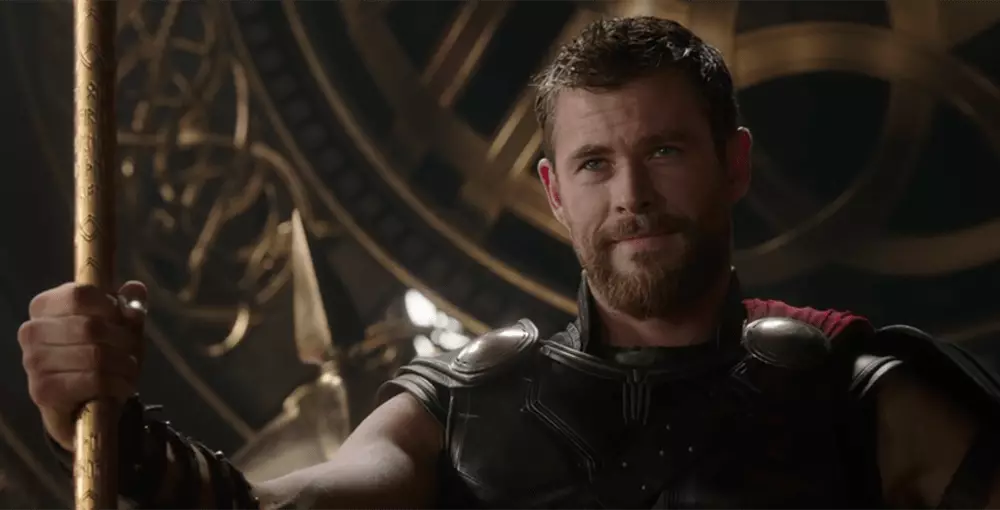 Thor: Ragnarok לוקח על עצמו סטריאוטיפים גבריים ומראה לנו דרך טובה יותר