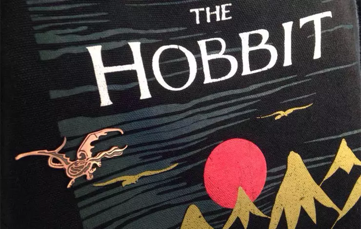 Ny fitsangatsanganana lehibe indrindra: Feno 80 taona i Tolkien's The Hobbit!