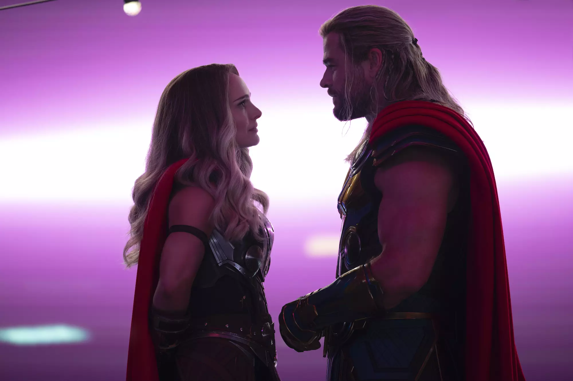 Thor: Láska a hrom nie je v skutočnosti romantika, ktorú nám sľúbili – a to je dobrá vec