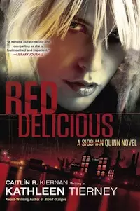 อีกครั้งด้วยความรู้สึก: Red Delicious โดย Kathleen Tierney