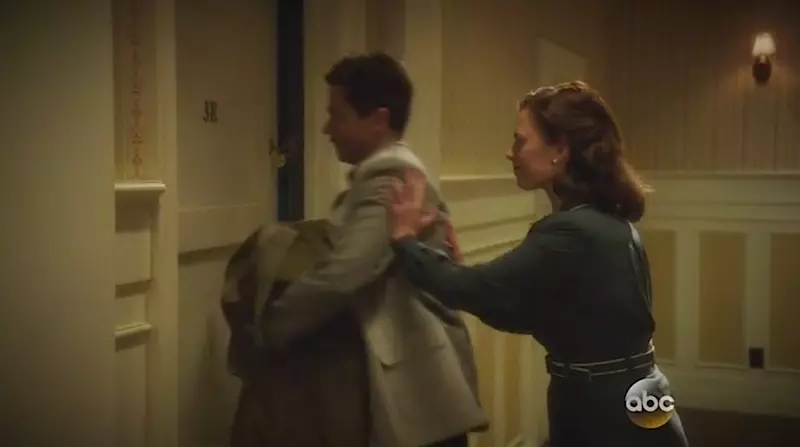 Varför är Howard Starks mustasch så sorglig? Agent Carter: "The Blitzkrieg Button"