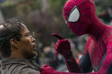 پوشیدہ مرد ۽ عورتون جيڪي خطرا کڻن ٿا: The Amazing Spider-Man 2 داستان واري صورتحال کي برقرار رکي ٿو