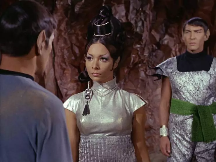 Star Trek Athfhéachaint ar an tSraith Bhunaidh: “Amok Time” 7464_8
