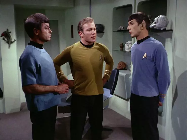 Star Trek Athfhéachaint ar an tSraith Bhunaidh: “Amok Time” 7464_9
