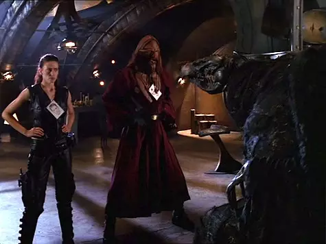 צפייה חוזרת ב-Farscape: 