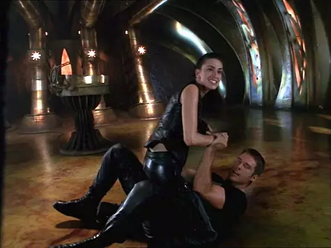 Farscape Rewatch: «ئۇلارنىڭ كاللىسىدىن» 75252_4