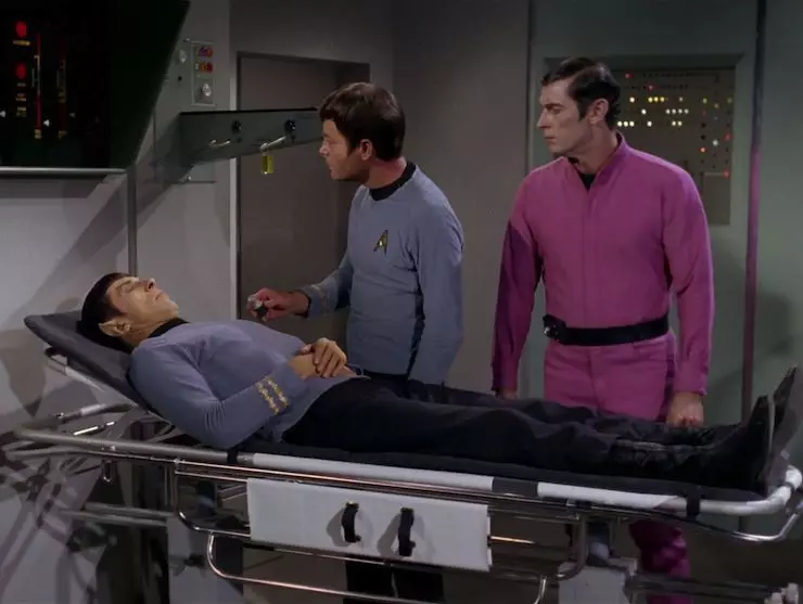 „Star Trek“ originalios serijos peržiūra: „Bet kuriuo kitu vardu“ 7528_4
