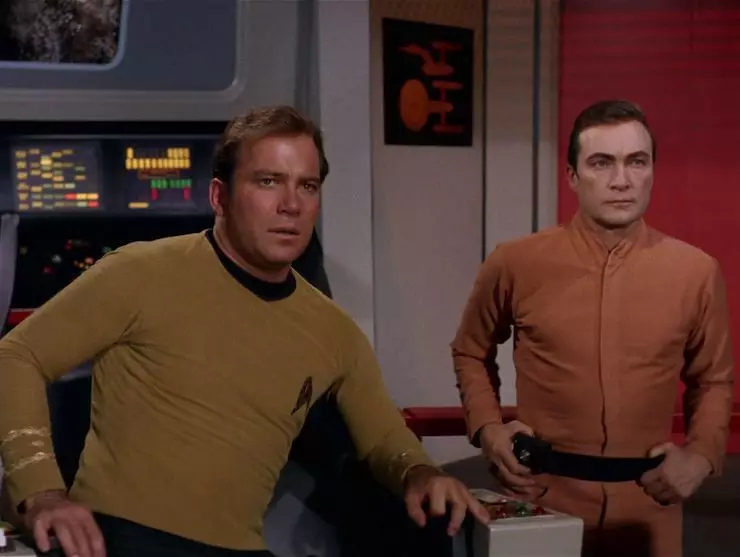 Přezkoumání původní série Star Trek: „Jakýmkoli jiným jménem“ 7528_5